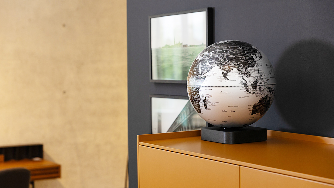 Award for the MAGNA ECO Sustainable Design Globe - PSI Network